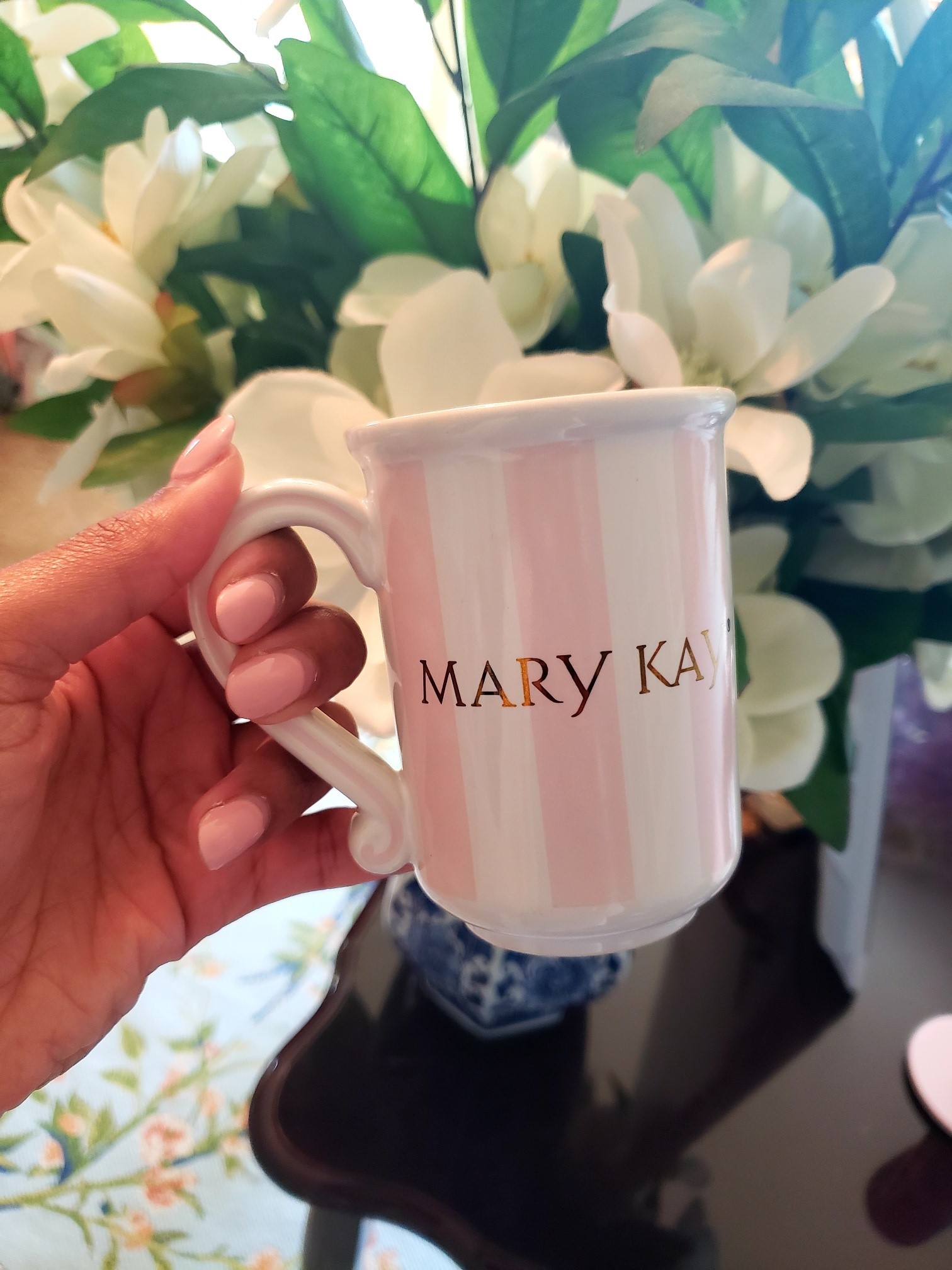 Easy Decor: Mary Kay Cup - A Home for Elegance