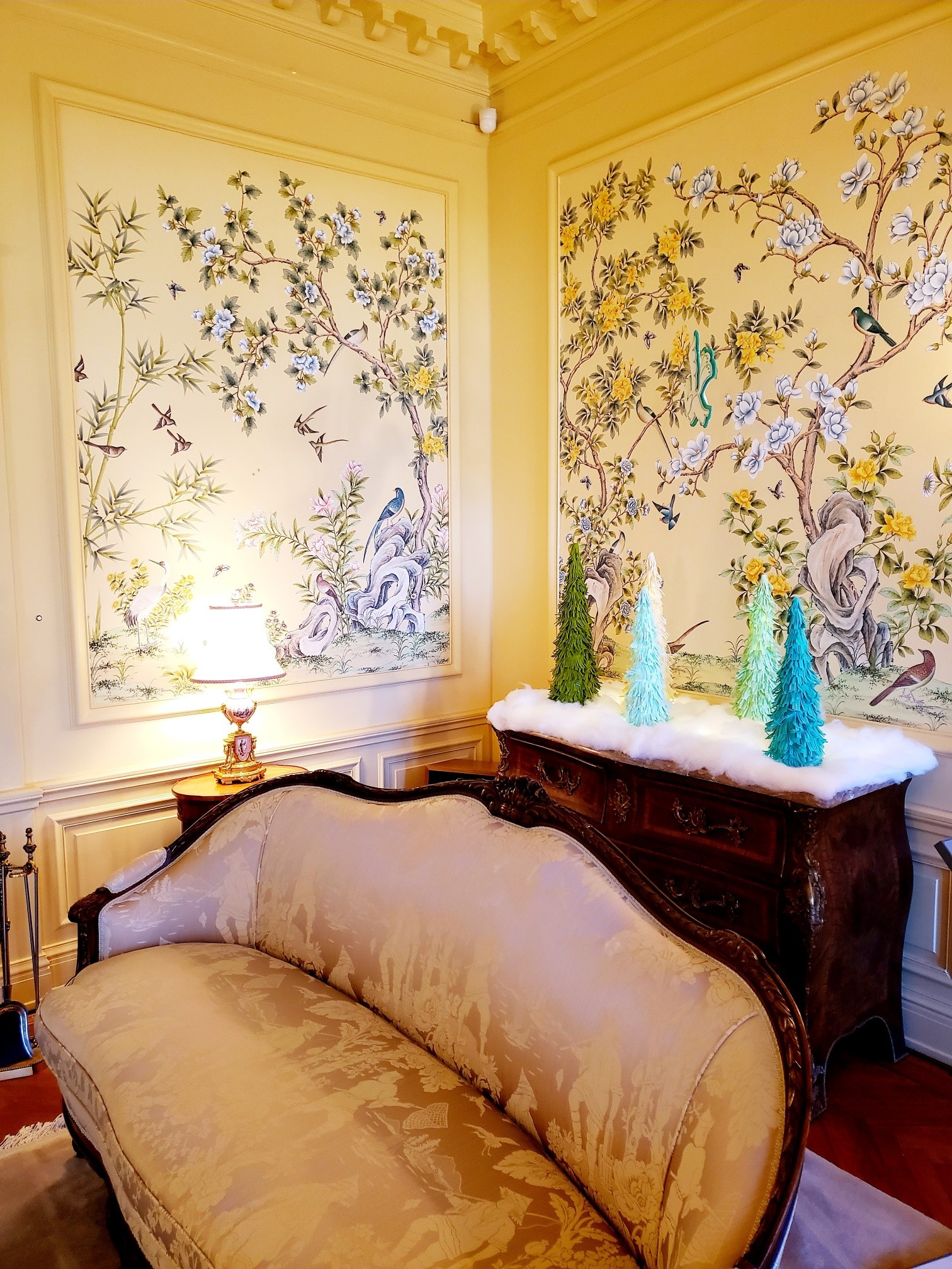 My Tour of the Lilly House - A Home for Elegance