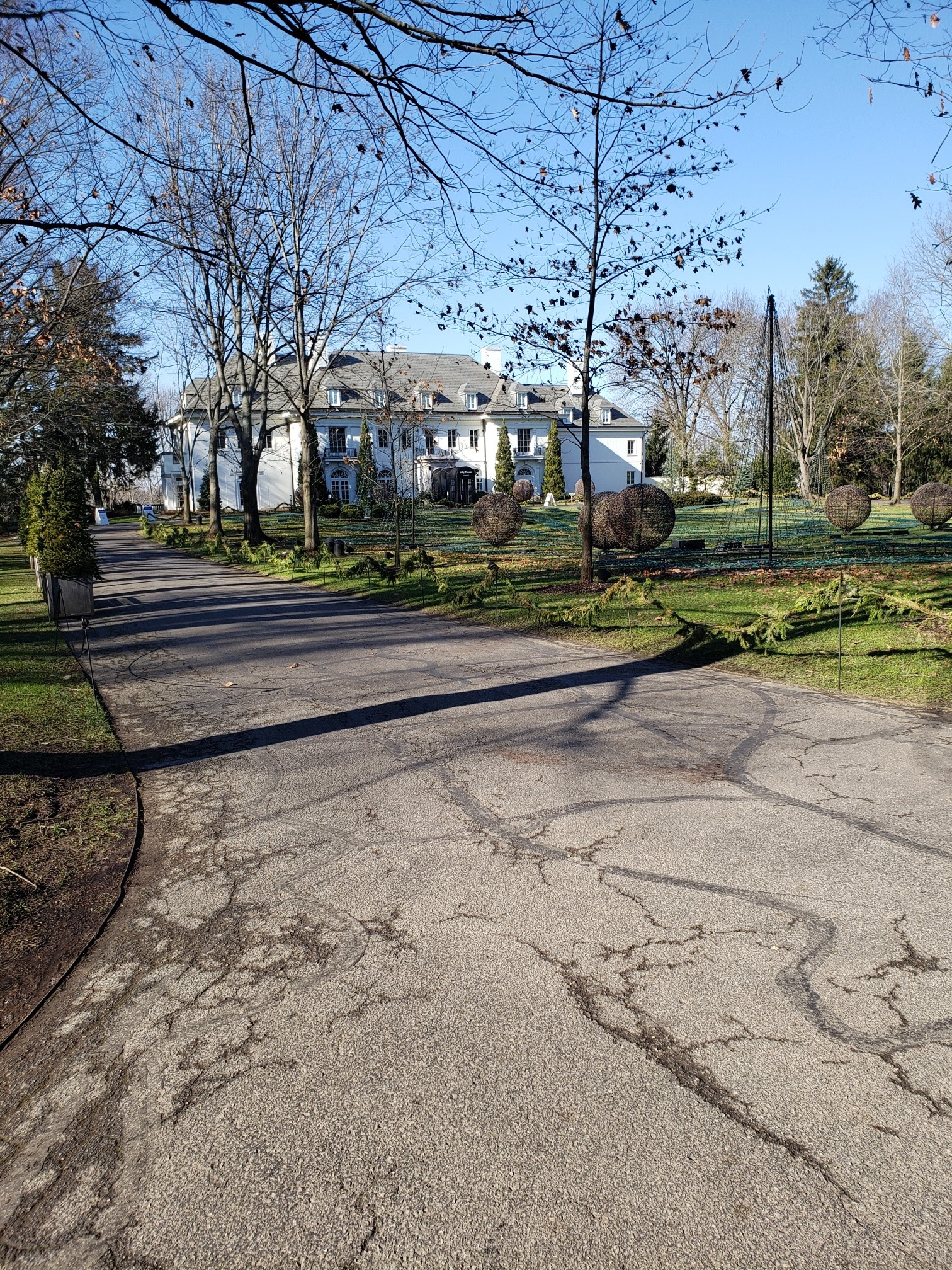 My Tour of the Lilly House - A Home for Elegance